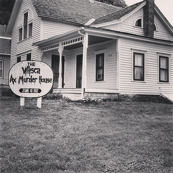 7 Haunted Houses You Can Stay In, but Will You Sleep?