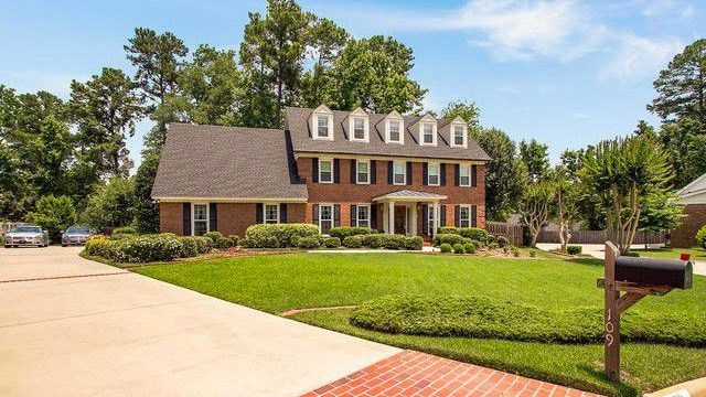 10 Places Where Owning a Big House Is a Bargain