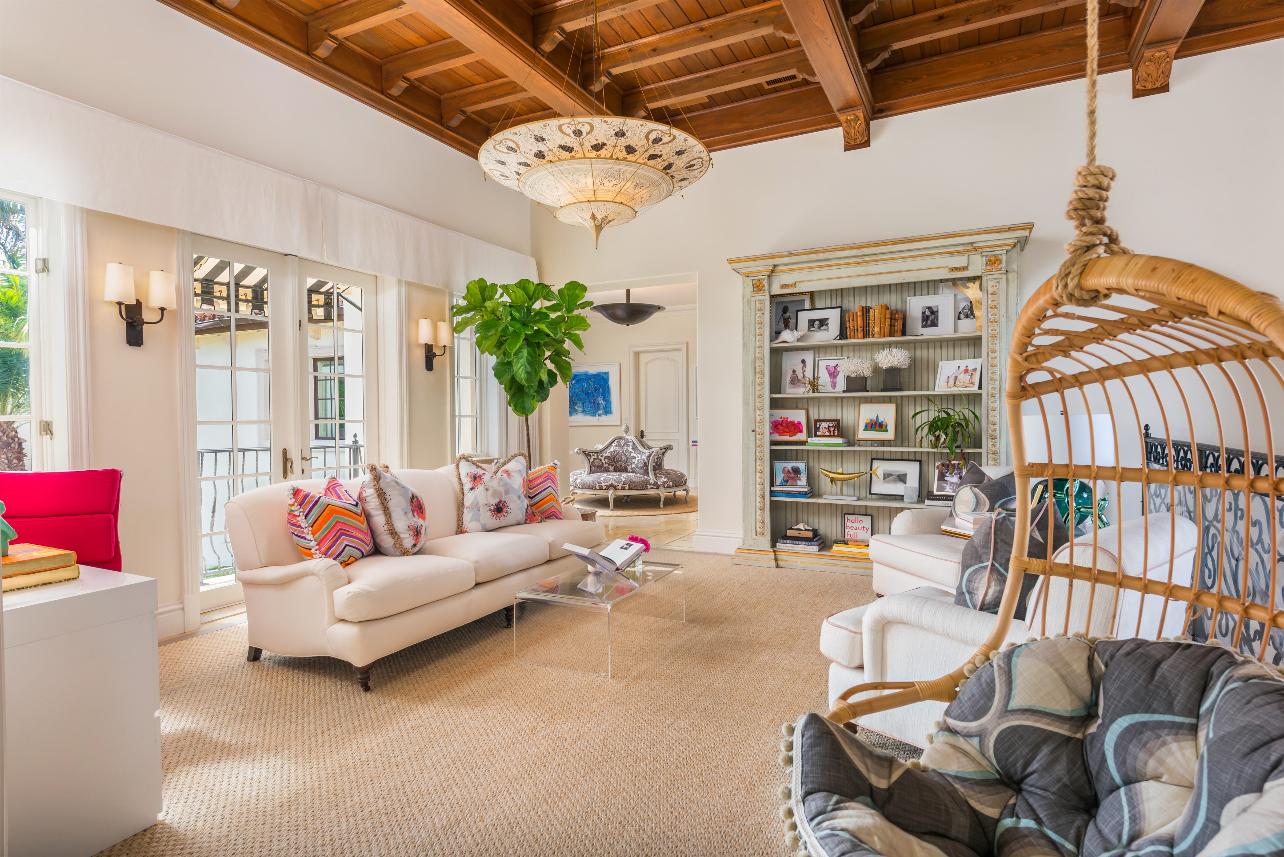 Hall of Famer Mike Piazza Cuts Price on Miami Mansion