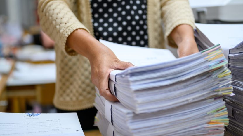 Decluttering for Dummies: How to Sort and Organize Loose Papers