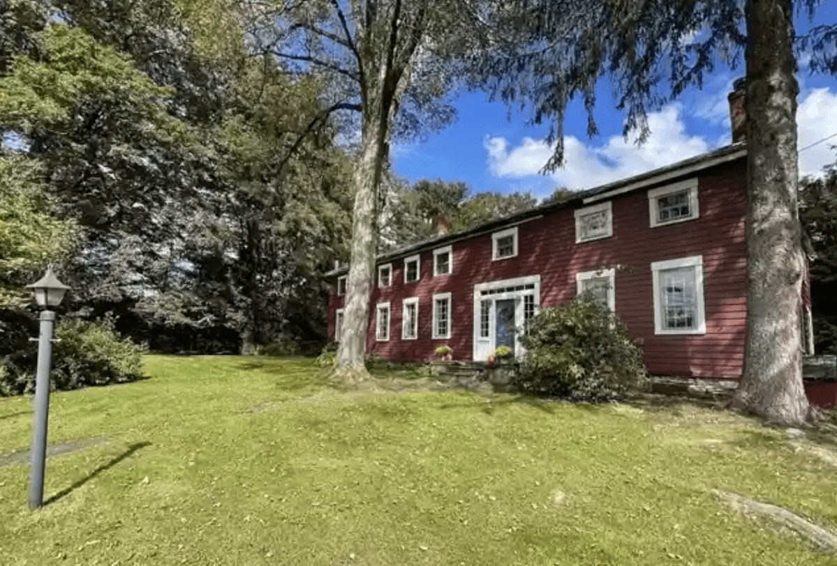 Historic Virginia Farmhouse Built in 1671 Is the Week's Oldest Listing