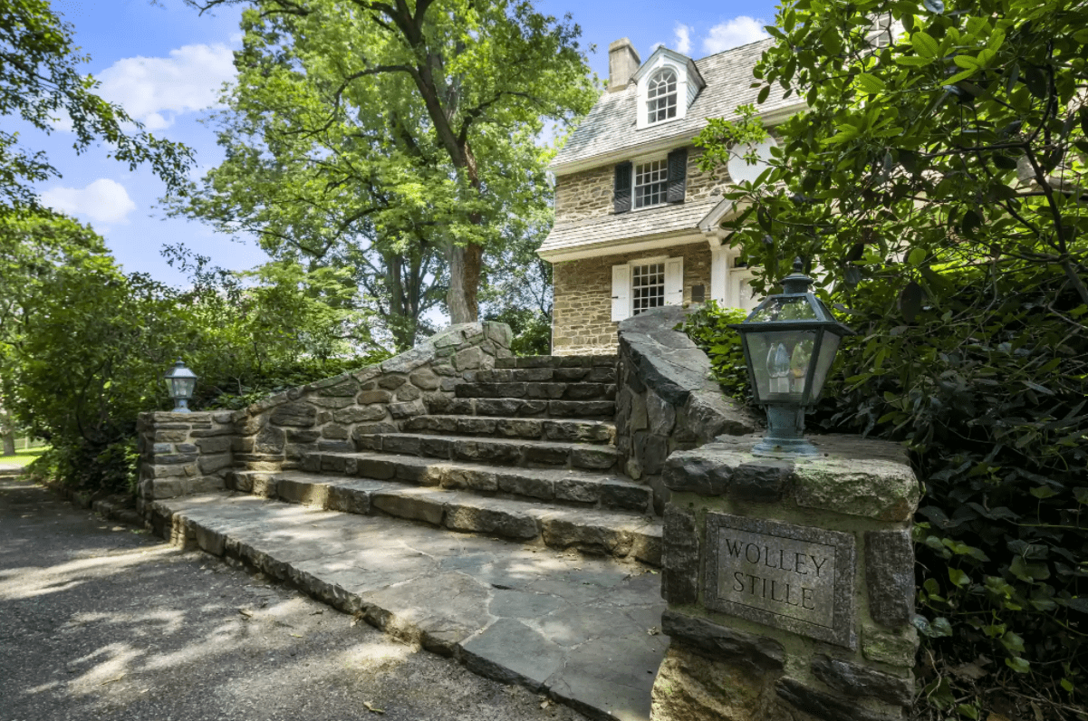 Historic Virginia Farmhouse Built in 1671 Is the Week's Oldest Listing