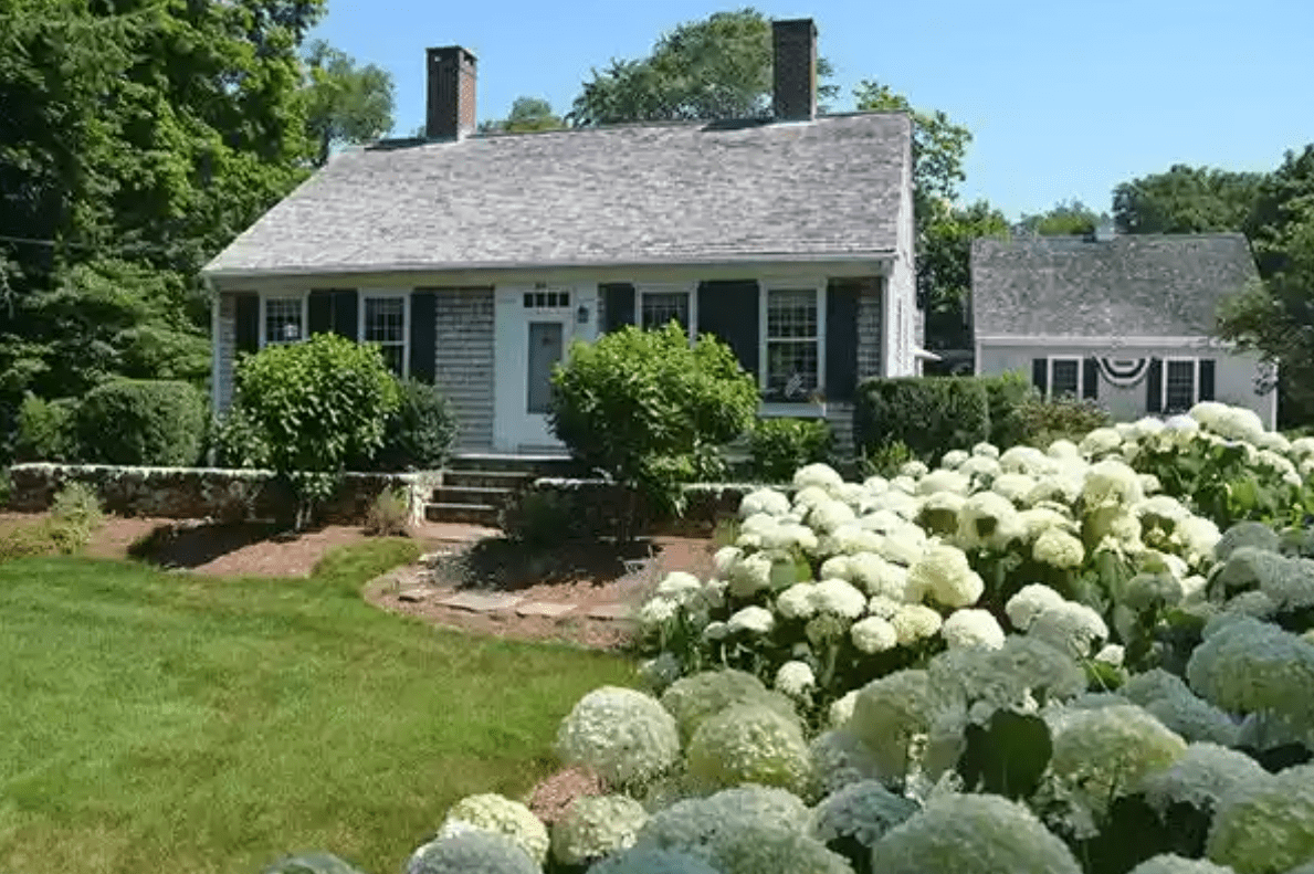 New England's Blossom Homestead From 1693 Is Week's Oldest Home