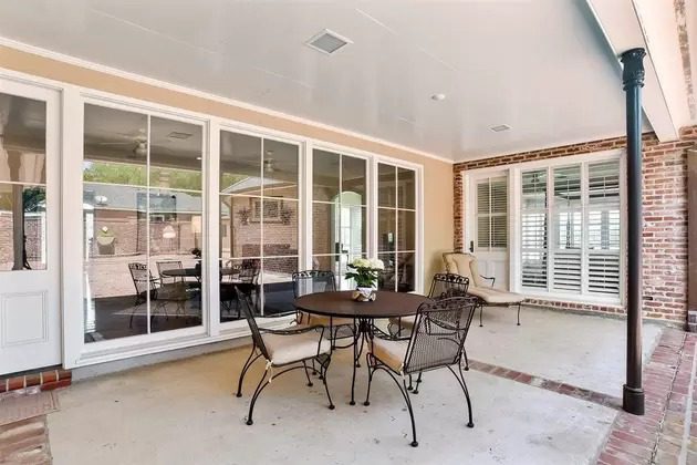 New LSU Coach Brian Kelly Buys a Baton Rouge Mansion