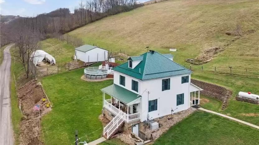 Over-the-Top, Waterfront Castle in Ohio Is the Week's Most Popular Home