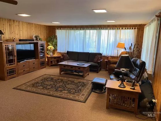 7 Surprising Signs You're Buying a Badly Designed House You'll Hate