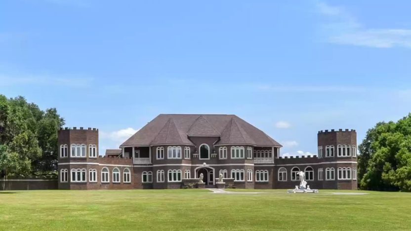 Grand Castle in Florida Is an Enormous Fortress Listed for $5.7M